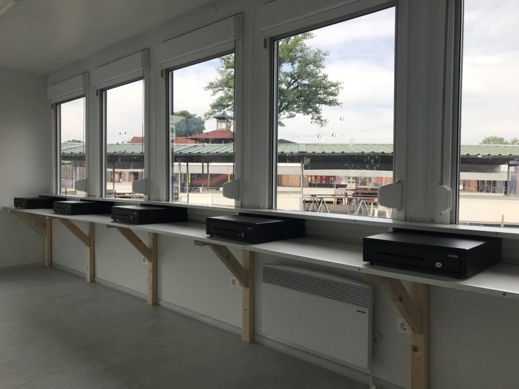 Evenementen Kassa Container – Busscher Verhuur